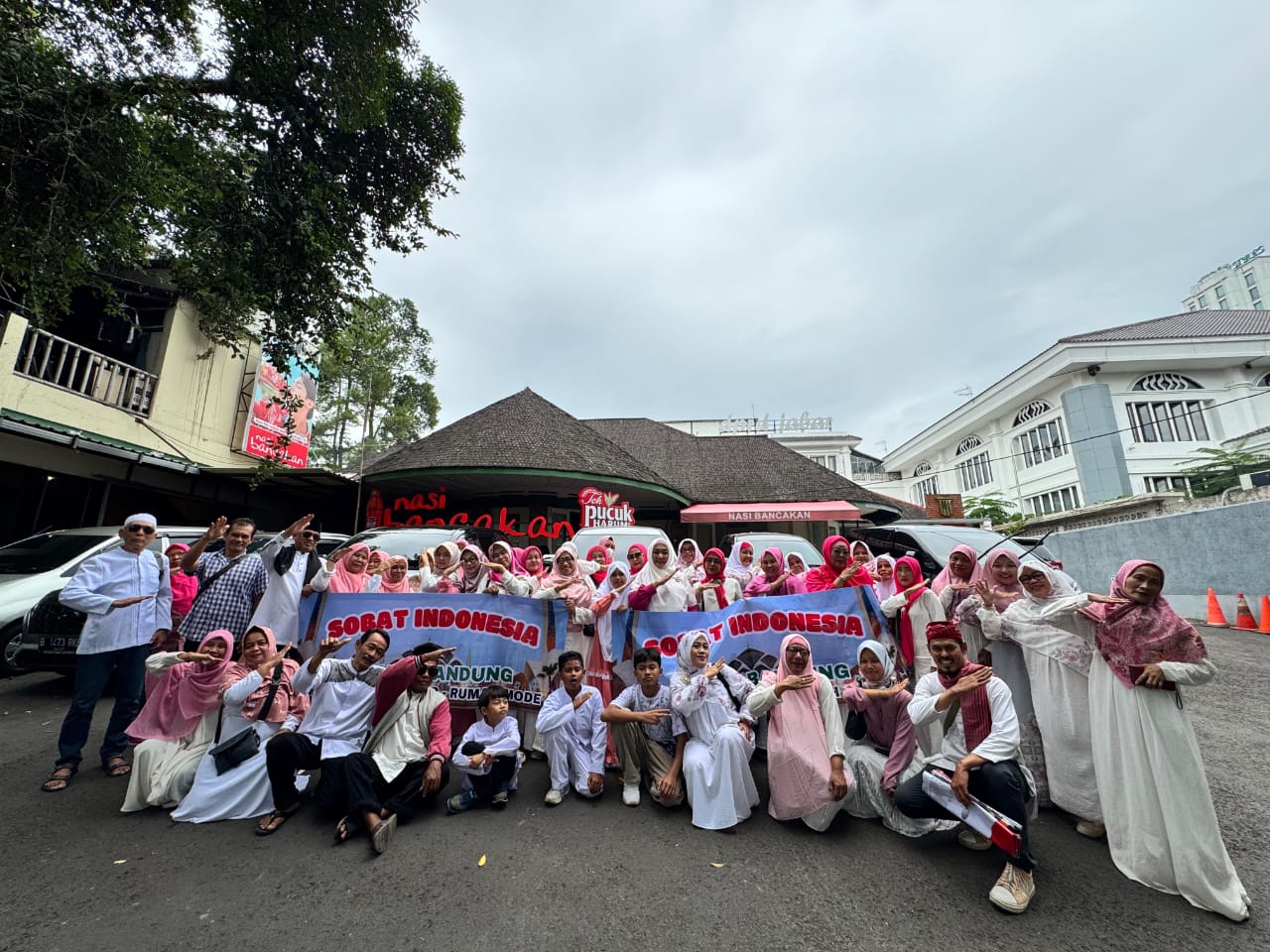 Menyambut Hari Ibu Sobat Indonesia Wisata Launching Perdana Bagikan ...